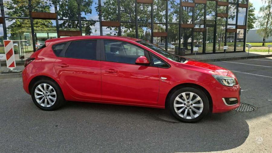 Sarkans Opel Astra 2013 Kauņa, ar dzinēja tilpumu 1.69 L un nobraukumu 178 tūkst. km par 4100 €, foto 9 vietnē AUTOMOTO.COM.LV