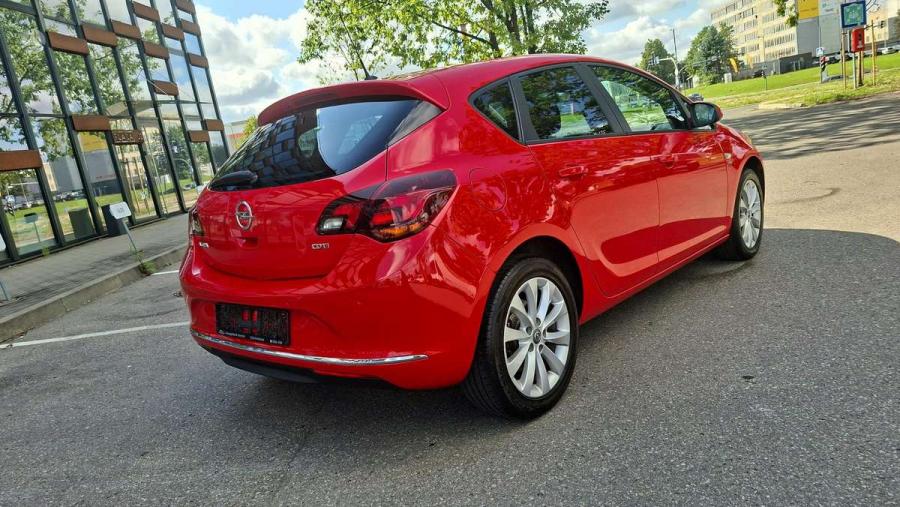 Sarkans Opel Astra 2013 Kauņa, ar dzinēja tilpumu 1.69 L un nobraukumu 178 tūkst. km par 4100 €, foto 12 vietnē AUTOMOTO.COM.LV