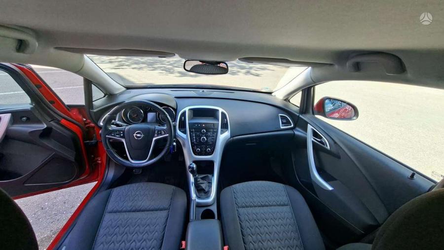 Sarkans Opel Astra 2013 Kauņa, ar dzinēja tilpumu 1.69 L un nobraukumu 178 tūkst. km par 4100 €, foto 20 vietnē AUTOMOTO.COM.LV