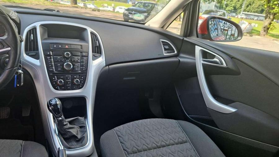 Sarkans Opel Astra 2013 Kauņa, ar dzinēja tilpumu 1.69 L un nobraukumu 178 tūkst. km par 4100 €, foto 22 vietnē AUTOMOTO.COM.LV