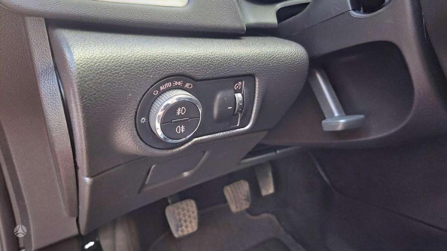 Sarkans Opel Astra 2013 Kauņa, ar dzinēja tilpumu 1.69 L un nobraukumu 178 tūkst. km par 4100 €, foto 24 vietnē AUTOMOTO.COM.LV