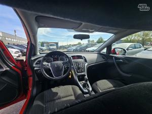 Red Opel Astra 2015 in Kaunas, with an engine capacity of 1.60 L and mileage of 273 thousand km for 3155 €, photo 7 on AUTOMOTO.COM.LV