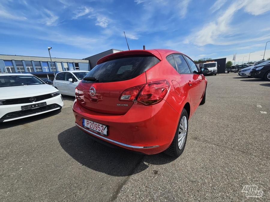 Red Opel Astra 2015 in Kaunas, with an engine capacity of 1.60 L and mileage of 273 thousand km for 3155 €, photo 19 on AUTOMOTO.COM.LV