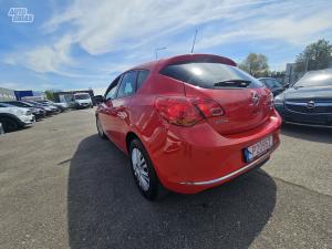 Red Opel Astra 2015 in Kaunas, with an engine capacity of 1.60 L and mileage of 273 thousand km for 3155 €, photo 22 on AUTOMOTO.COM.LV
