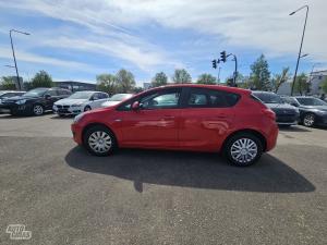 Red Opel Astra 2015 in Kaunas, with an engine capacity of 1.60 L and mileage of 273 thousand km for 3155 €, photo 24 on AUTOMOTO.COM.LV