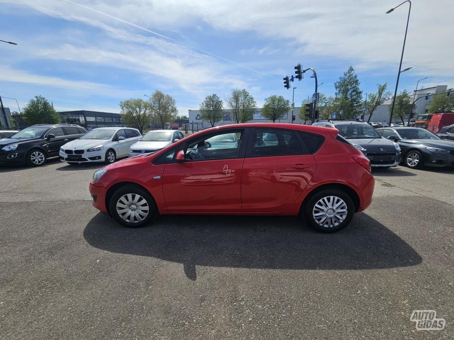 Red Opel Astra 2015 in Kaunas, with an engine capacity of 1.60 L and mileage of 273 thousand km for 3155 €, photo 25 on AUTOMOTO.COM.LV