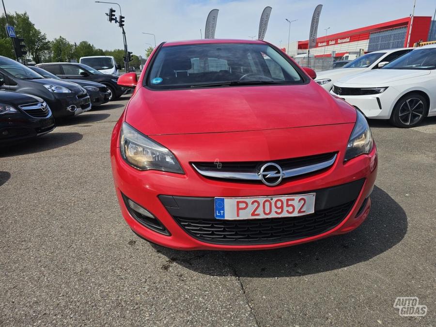 Red Opel Astra 2015 in Kaunas, with an engine capacity of 1.60 L and mileage of 273 thousand km for 3155 €, photo 30 on AUTOMOTO.COM.LV
