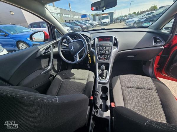Red Opel Astra 2015 in Kaunas, with an engine capacity of 1.60 L and mileage of 273 thousand km for 3555 €, photo 10 on AUTOMOTO.COM.LV