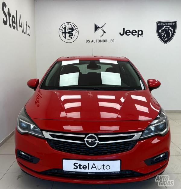 Red Opel Astra 2016 in Vilnius, with an engine capacity of 1.60 L and mileage of 158 thousand km for 7200 €, photo 4 on AUTOMOTO.COM.LV
