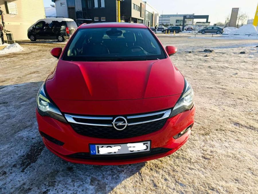Red Opel Astra 2016 in Siauliai, with an engine capacity of 1.60 L and mileage of 173 thousand km for 6950 €, photo 2 on AUTOMOTO.COM.LV