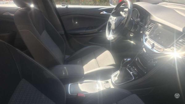 Sarkans Opel Astra 2016 Šauļi, ar dzinēja tilpumu 1.60 L un nobraukumu 191 tūkst. km par 4999 €, foto 7 vietnē AUTOMOTO.COM.LV