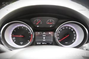 Red Opel Astra 2017 in Riga, with an engine capacity of 1.40 L and mileage of 141 thousand km for 7195 €, photo 8 on AUTOMOTO.COM.LV