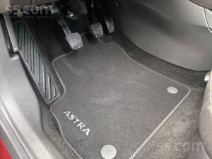 Красный Опель Астра 2018 в Рига, объемом двигателя 1.60 л и пробегом 65 тыс. км за 8500 €, фото 19 на AUTOMOTO.COM.LV