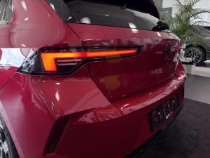 Red Opel Astra 2023 in Vilnius, with an engine capacity of 1.20 L and mileage of 74 thousand km for 16989 €, photo 35 on AUTOMOTO.COM.LV