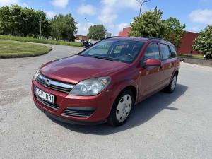 Красный Опель Астра 2005 в Вильнюс, объемом двигателя 1.36 л и пробегом 130 тыс. км за 550 €, фото  на AUTOMOTO.COM.LV