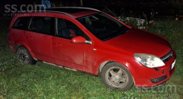 Sarkans Opel Astra 2005 Balvi, ar dzinēja tilpumu 1.90 L un nobraukumu 399 tūkst. km par 550 €, foto 3 vietnē AUTOMOTO.COM.LV