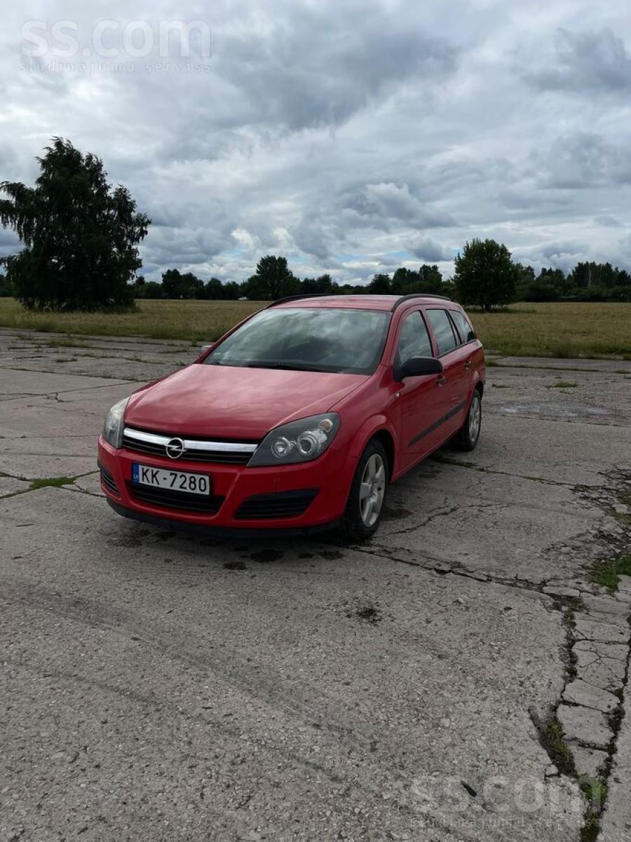 Red Opel Astra 2006 in Riga, with an engine capacity of 1.90 L and mileage of 360 thousand km for 1300 €, photo 1 on AUTOMOTO.COM.LV