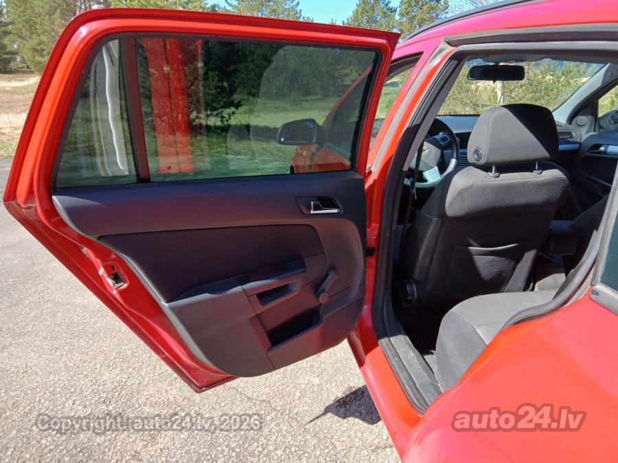 Sarkans Opel Astra 2009 Tallina, ar dzinēja tilpumu 1.80 L un nobraukumu 265 tūkst. km par 1500 €, foto 10 vietnē AUTOMOTO.COM.LV