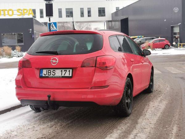 Sarkans Opel Astra 2011 Viļņa, ar dzinēja tilpumu 1.70 L un nobraukumu 400 tūkst. km par 1200 €, foto 6 vietnē AUTOMOTO.COM.LV