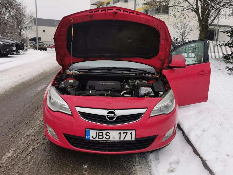 Sarkans Opel Astra 2011 Viļņa, ar dzinēja tilpumu 1.70 L un nobraukumu 400 tūkst. km par 1200 €, foto 19 vietnē AUTOMOTO.COM.LV