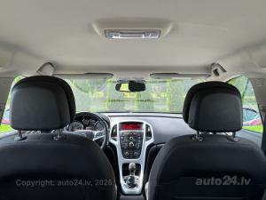 Sarkans Opel Astra 2011 Tartu, ar dzinēja tilpumu 1.70 L un nobraukumu 237 tūkst. km par 4490 €, foto 16 vietnē AUTOMOTO.COM.LV