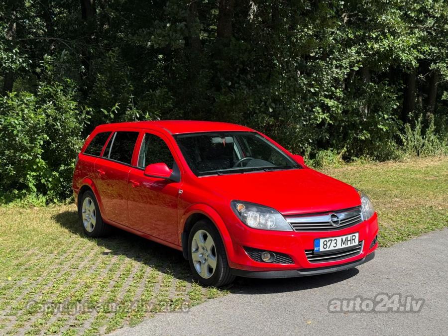 Sarkans Opel Astra 2012 Tallina, ar dzinēja tilpumu 1.60 L un nobraukumu 197 tūkst. km par 2000 €, foto 1 vietnē AUTOMOTO.COM.LV