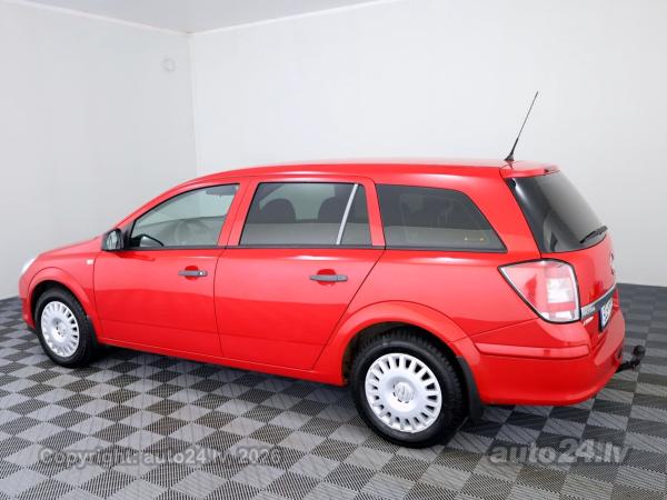 Sarkans Opel Astra 2012 Tallina, ar dzinēja tilpumu 1.60 L un nobraukumu 324 tūkst. km par 1299 €, foto 5 vietnē AUTOMOTO.COM.LV