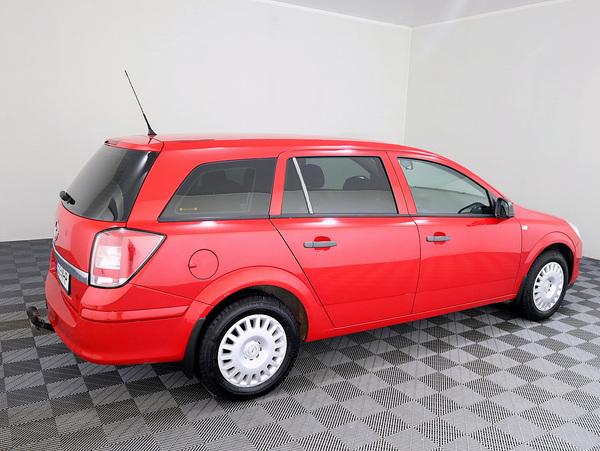 Opel Astra 2012 Tallina vietnē Sarkans Opel Astra 2012 Tallina, ar dzinēja tilpumu 1.60 L un nobraukumu 324 tūkst. km par 1299 €, foto 4 vietnē AUTOMOTO.COM.LV