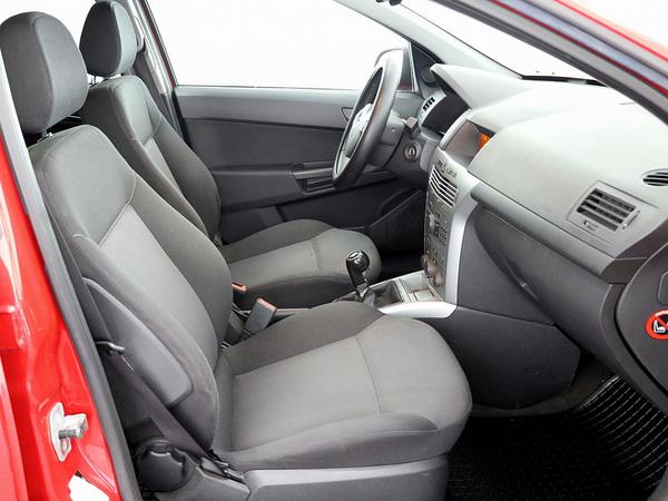 Opel Astra 2012 Tallina vietnē Sarkans Opel Astra 2012 Tallina, ar dzinēja tilpumu 1.60 L un nobraukumu 324 tūkst. km par 1299 €, foto 7 vietnē AUTOMOTO.COM.LV