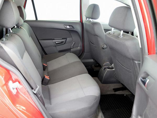 Opel Astra 2012 Tallina vietnē Sarkans Opel Astra 2012 Tallina, ar dzinēja tilpumu 1.60 L un nobraukumu 324 tūkst. km par 1299 €, foto 8 vietnē AUTOMOTO.COM.LV