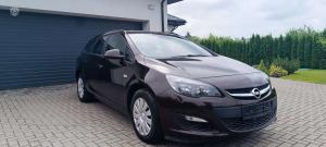 Red Opel Astra 2013 in Alytus, with an engine capacity of 1.69 L and mileage of 230 thousand km for 3250 €, photo 4 on AUTOMOTO.COM.LV
