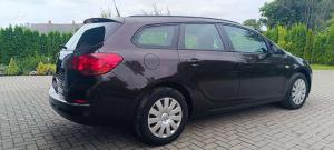 Red Opel Astra 2013 in Alytus, with an engine capacity of 1.69 L and mileage of 230 thousand km for 3250 €, photo 6 on AUTOMOTO.COM.LV