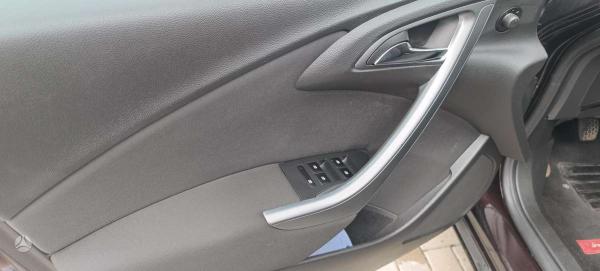 Sarkans Opel Astra 2013 Alīta, ar dzinēja tilpumu 1.69 L un nobraukumu 230 tūkst. km par 3250 €, foto 10 vietnē AUTOMOTO.COM.LV