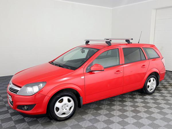 Red Opel Astra 2013 in Tallinn, with an engine capacity of 1.60 L and mileage of 243 thousand km for 1699 €, photo 2 on AUTOMOTO.COM.LV
