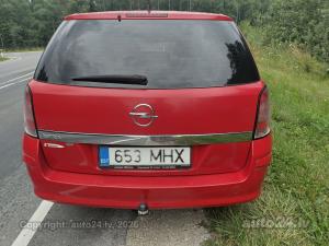 Red Opel Astra 2013 in Tallinn, with an engine capacity of 1.60 L and mileage of 409 thousand km for 1999 €, photo 3 on AUTOMOTO.COM.LV