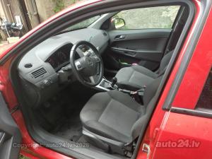 Red Opel Astra 2013 in Tallinn, with an engine capacity of 1.60 L and mileage of 409 thousand km for 1999 €, photo 7 on AUTOMOTO.COM.LV