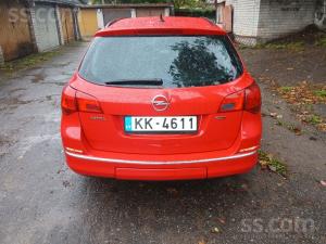 Красный Опель Астра 2013 в Рига, объемом двигателя 2.00 л и пробегом 294 тыс. км за 2800 €, фото 5 на AUTOMOTO.COM.LV