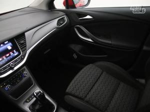 Red Opel Astra 2016 in Vilnius, with an engine capacity of 1.60 L and mileage of 293 thousand km for 5099 €, photo 22 on AUTOMOTO.COM.LV