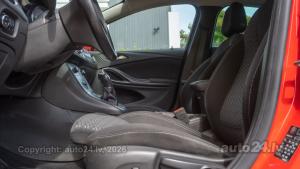 Red Opel Astra 2016 in Tallinn, with an engine capacity of 1.60 L and mileage of 234 thousand km for 6790 €, photo 9 on AUTOMOTO.COM.LV