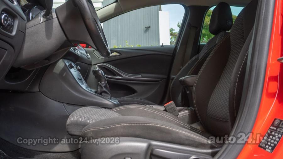 Red Opel Astra 2016 in Tallinn, with an engine capacity of 1.60 L and mileage of 234 thousand km for 6790 €, photo 9 on AUTOMOTO.COM.LV