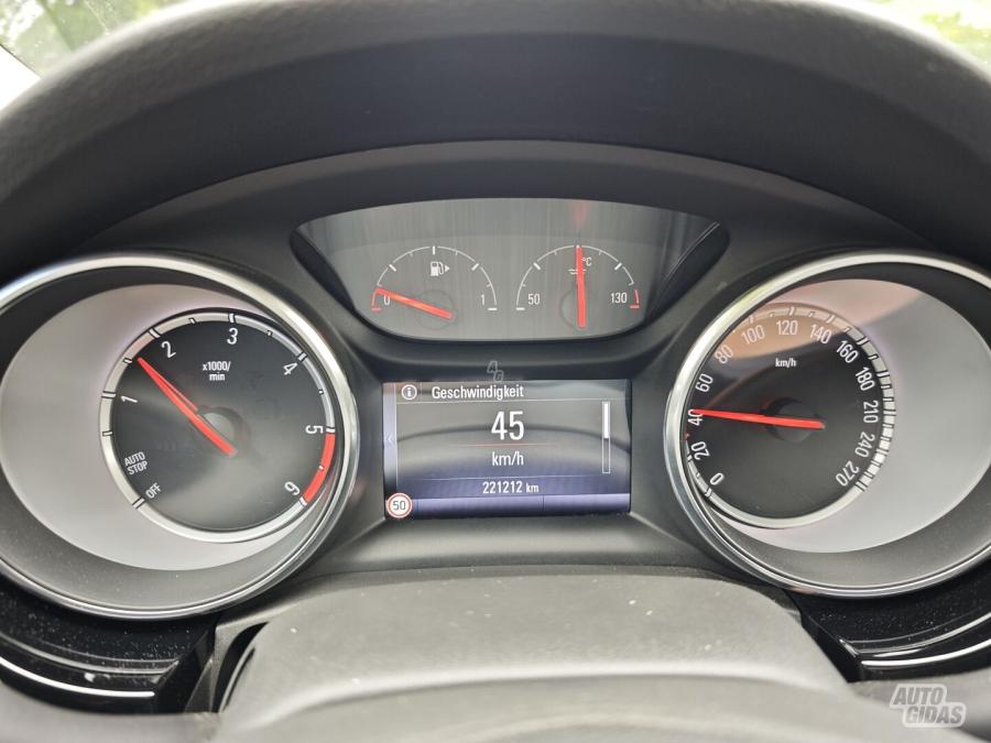 Красный Опель Астра 2017 в Вильнюс, объемом двигателя 1.60 л и пробегом 221 тыс. км за 6400 €, фото 17 на AUTOMOTO.COM.LV