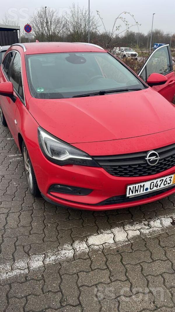 Red Opel Astra 2018 in Talsi, with an engine capacity of 1.60 L and mileage of 266 thousand km for 8490 €, photo 4 on AUTOMOTO.COM.LV