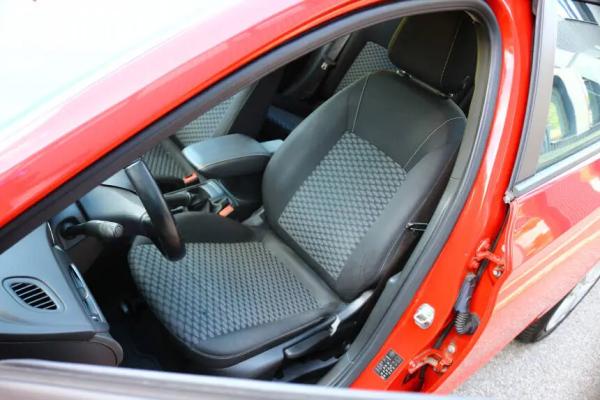 Sarkans Opel Astra 2019 Rīga, ar dzinēja tilpumu 1.60 L un nobraukumu 177 tūkst. km par 6990 €, foto 10 vietnē AUTOMOTO.COM.LV