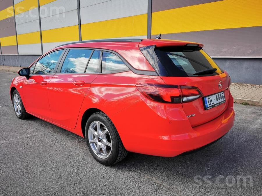 Red Opel Astra 2019 in Riga, with an engine capacity of 1.60 L and mileage of 231 thousand km for 5450 €, photo 4 on AUTOMOTO.COM.LV