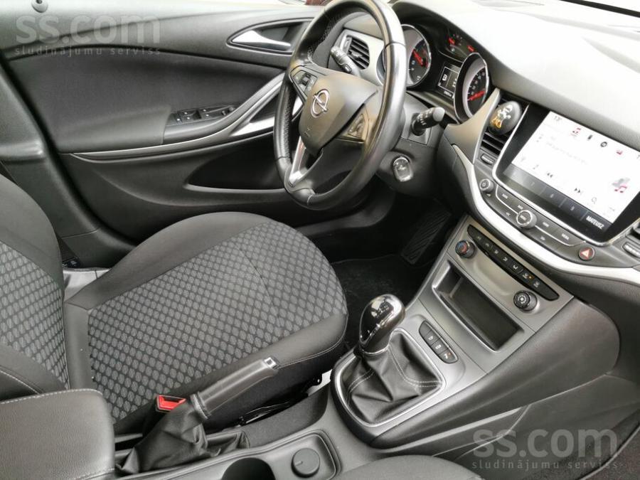 Red Opel Astra 2019 in Riga, with an engine capacity of 1.60 L and mileage of 231 thousand km for 5450 €, photo 15 on AUTOMOTO.COM.LV