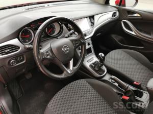 Red Opel Astra 2019 in Riga, with an engine capacity of 1.60 L and mileage of 231 thousand km for 5450 €, photo 17 on AUTOMOTO.COM.LV