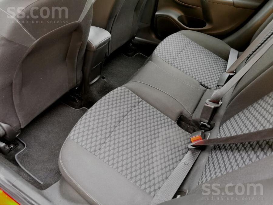 Red Opel Astra 2019 in Riga, with an engine capacity of 1.60 L and mileage of 231 thousand km for 5450 €, photo 24 on AUTOMOTO.COM.LV