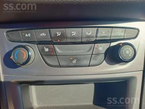 Sarkans Opel Astra 2020 Rīga, ar dzinēja tilpumu 1.60 L un nobraukumu 152 tūkst. km par 7500 €, foto 8 vietnē AUTOMOTO.COM.LV