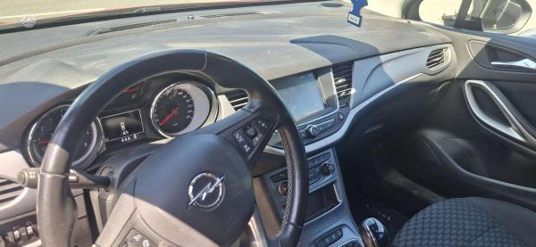 Red Opel Astra 2021 in Rokiskis, with an engine capacity of 1.20 L and mileage of 87 thousand km for 5950 €, photo 9 on AUTOMOTO.COM.LV