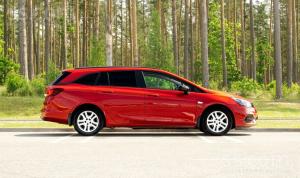 Sarkans Opel Astra 2022 Rīga, ar dzinēja tilpumu 1.40 L un nobraukumu 52 tūkst. km par 14190 €, foto 9 vietnē AUTOMOTO.COM.LV